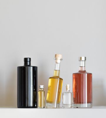 Cylindrical bottles – world-of-bottles.co.uk